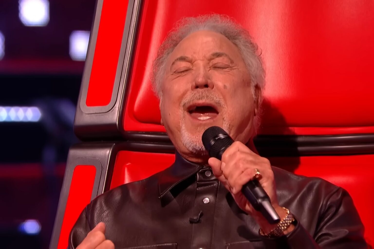 Tom Jones, 84, bättre än någonsin